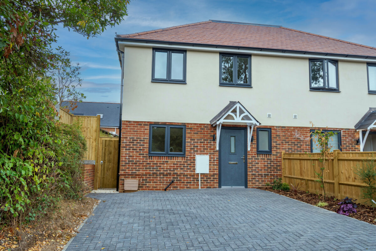 New Build Home | Private Garden | Off road parking